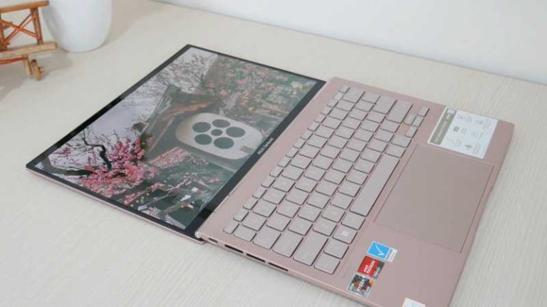 Laptop ASUS Terbaru Warna Pink yang Cantik dan Mewah - Sepoin